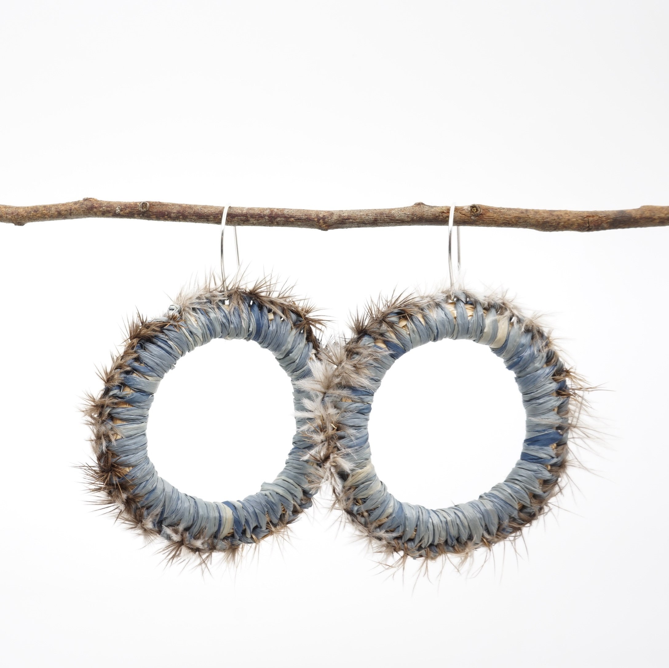 Splendid Fairy Wren Emu Feather Raffia Hoop Earrings – Ange Jeffery